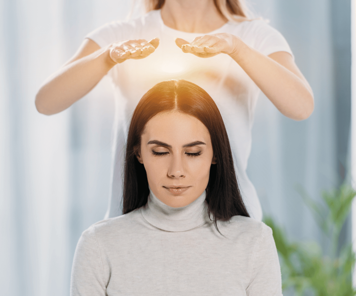 What is Reiki: Meaning, History and Treatment